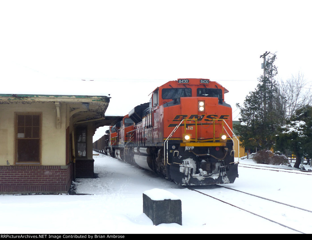 BNSF 8430 North
